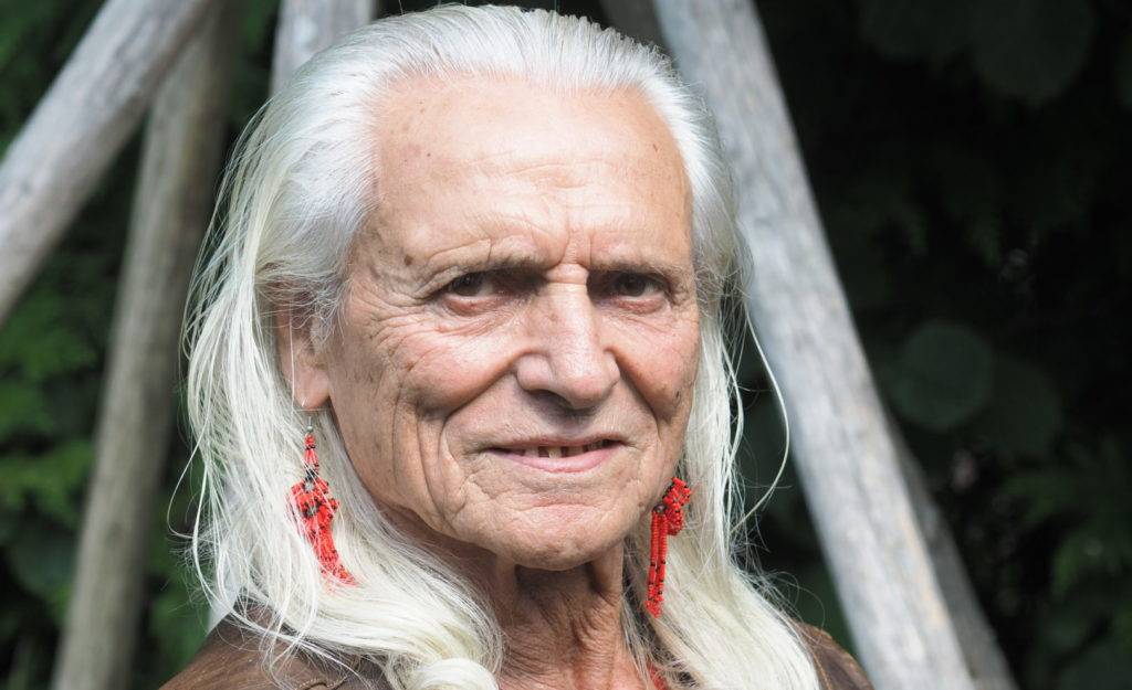 Der Augsburger Indianer spricht: "Lasst den Kindern ihren Winnetou ...