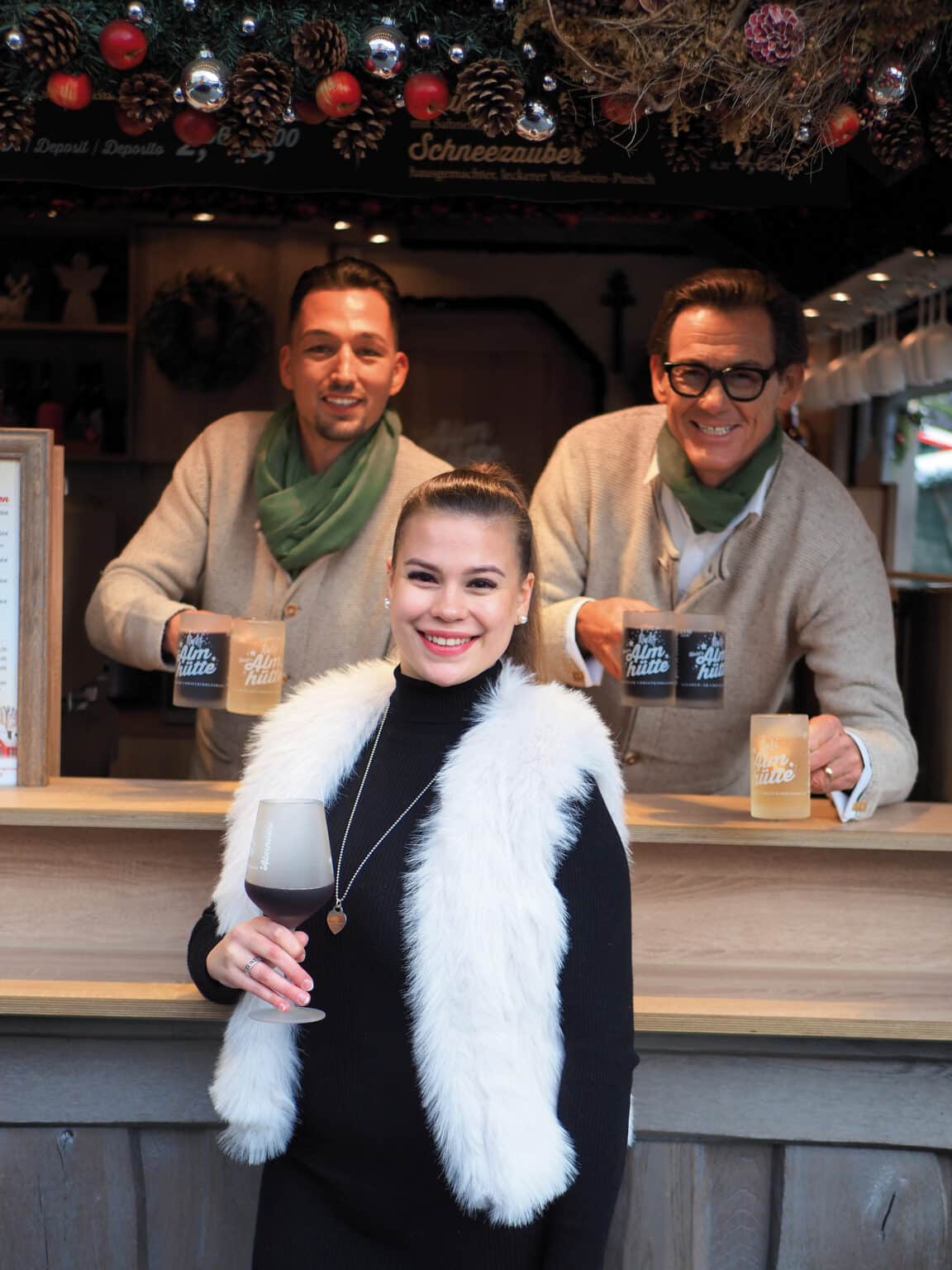 Engel, Krippe, Sterne: Der Augsburger Christkindlesmarkt bietet Neues ...