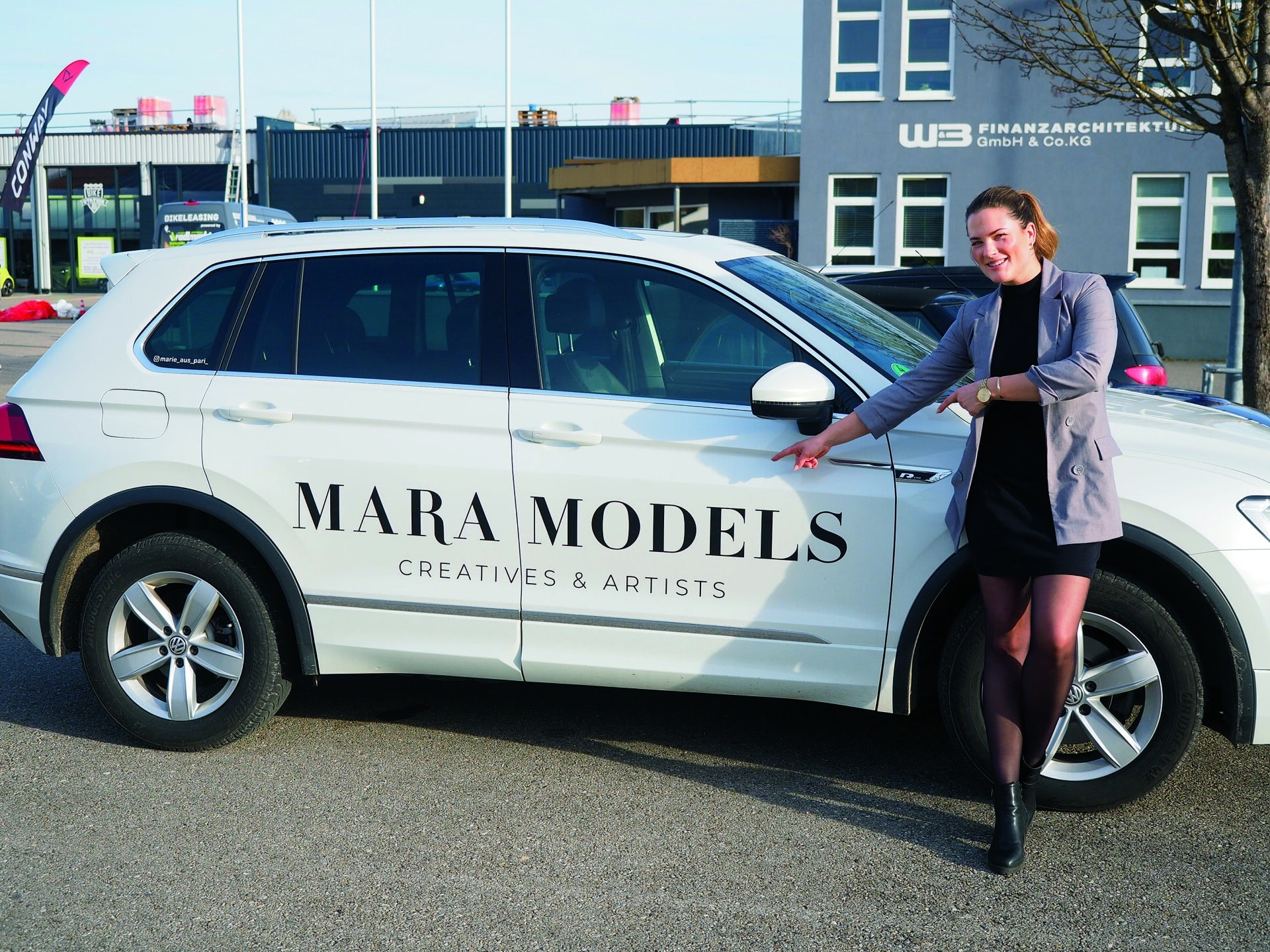 Interview mit Model Marie Rauscher: Keine Angst vor der KI - Augsburg ...