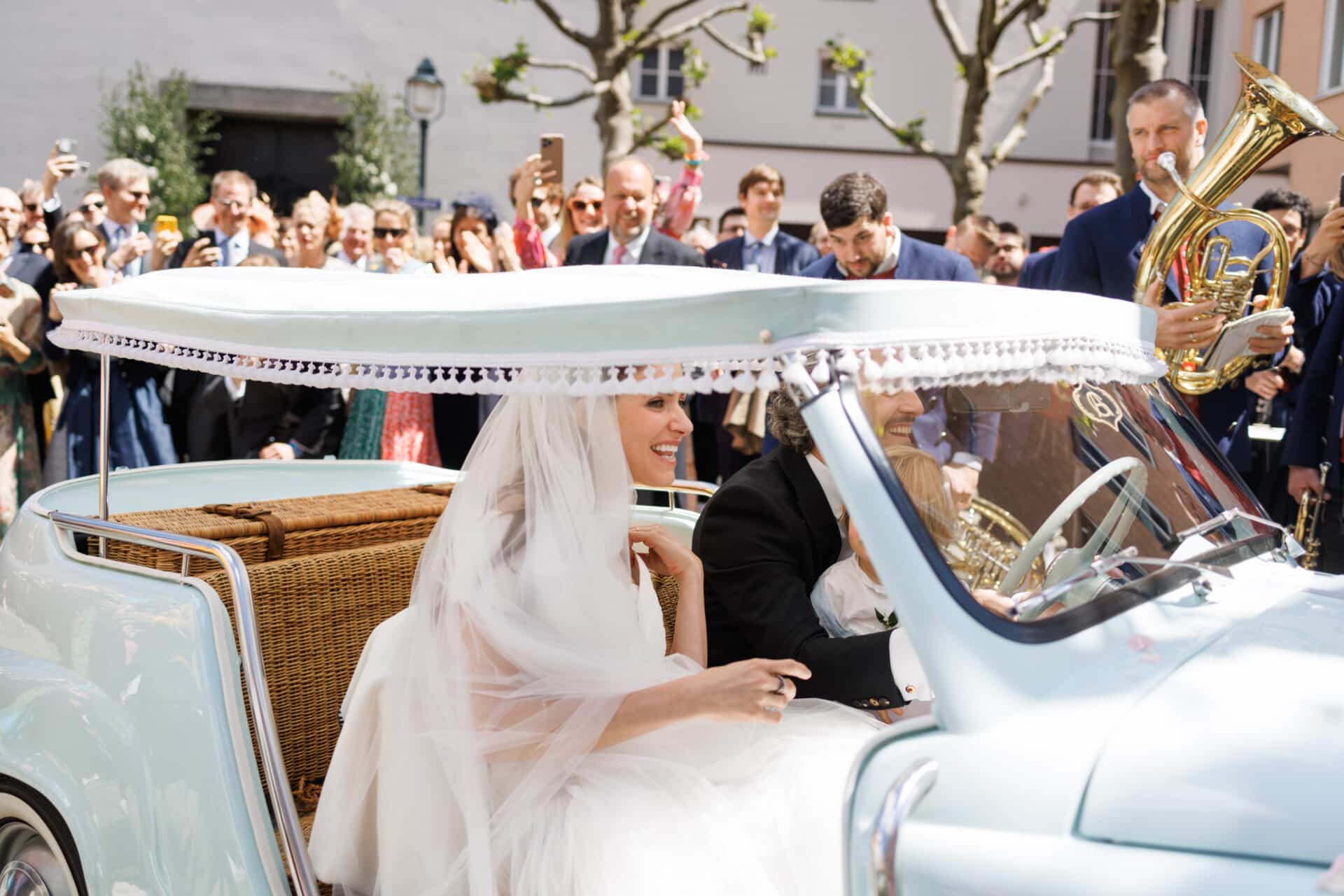 Traumhafte Fugger-Hochzeit: Erbgraf Alexander heiratet seine Gabriella ...
